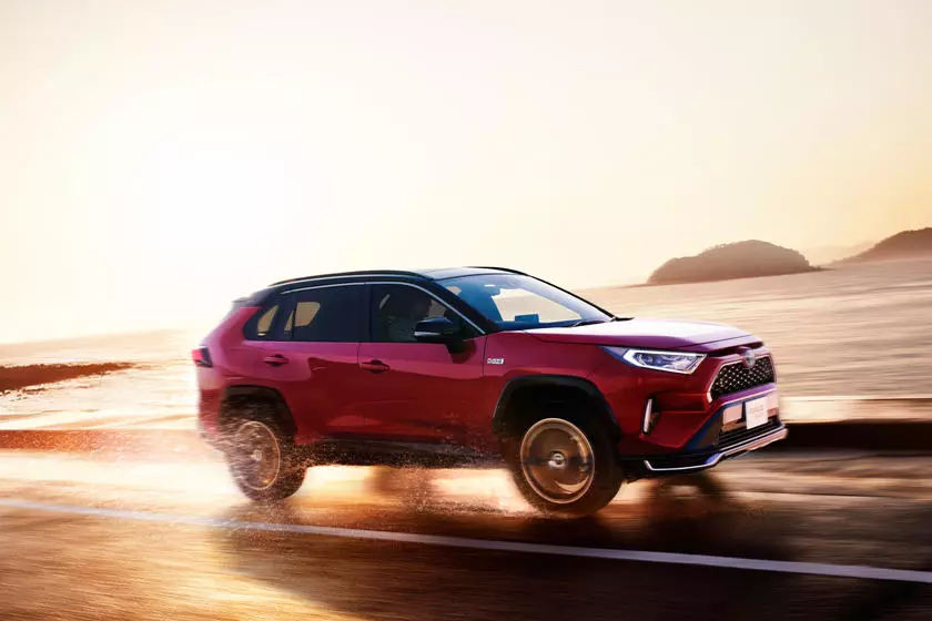 กล่าวสวัสดีกับ Toyota RAV4 PHEV ใหม่ 49120_5