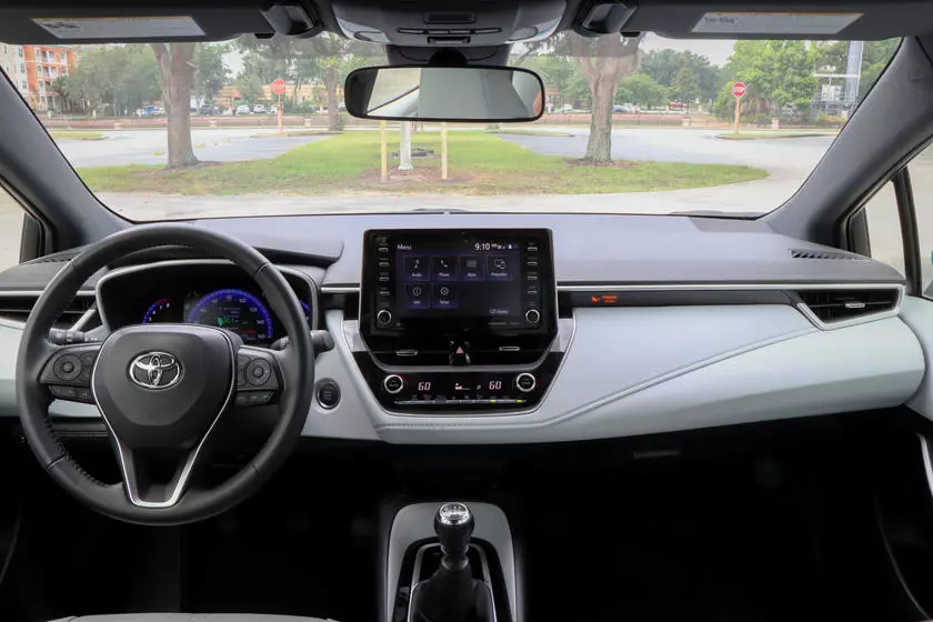 2019-2020 Toyota Corolla Hatchback Test Drive Dashboard