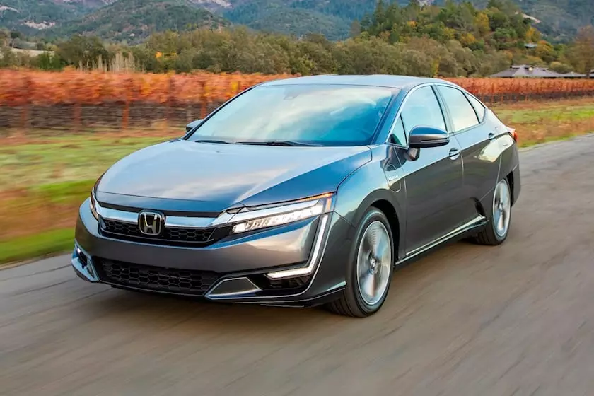 2018-2021 Honda Clarity Plug-In Hybrid Front View Driving