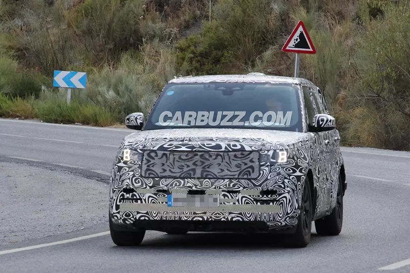 Vysoce výkonný Range Rover SVR poprvé Spied 49277_2