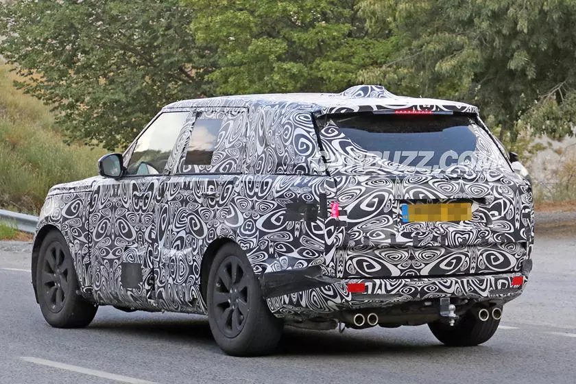 La Range Rover SVR ad alte prestazioni spiata per la prima volta 49277_6