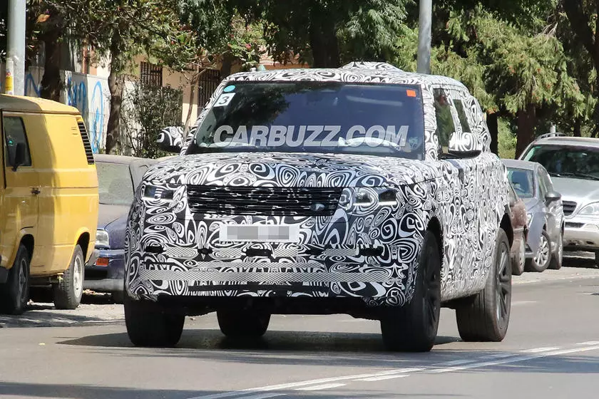 Ga-išẹ Range Rover SVR Spied Fun igba akọkọ 49277_8