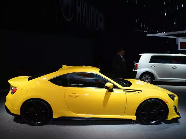 Scion FR-S Sürüm Serisi 1.0; Hala İstediğiniz FR-S Değil mi? 49317_1