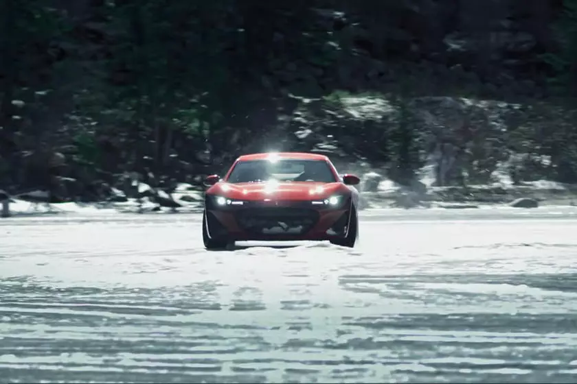 Nonton Drako's 1.200-HP GTE Slide ing A Frozen Lake 4953_4