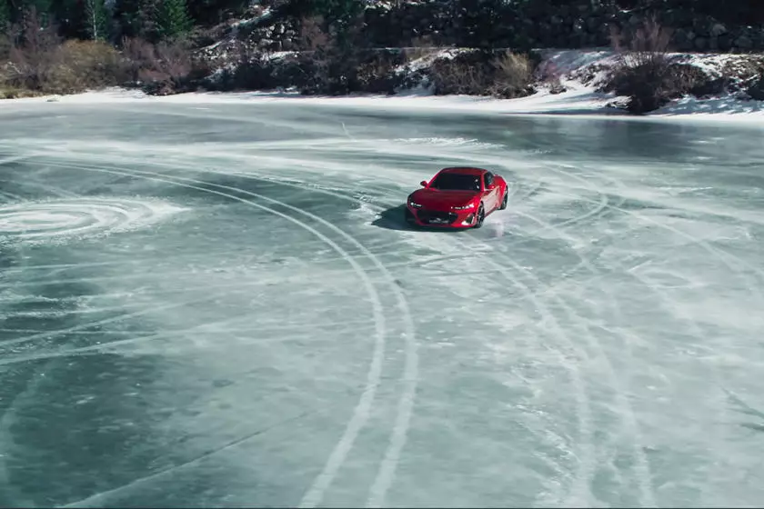 Nonton Drako's 1.200-HP GTE Slide ing A Frozen Lake 4953_8