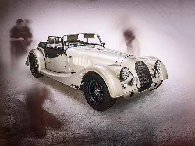 නව Morgan AR P4 අතිශයින් හැඩගැන්වීම සහ Cosworth-බලැති එන්ජිමක් ලබා ගනී 49670_1