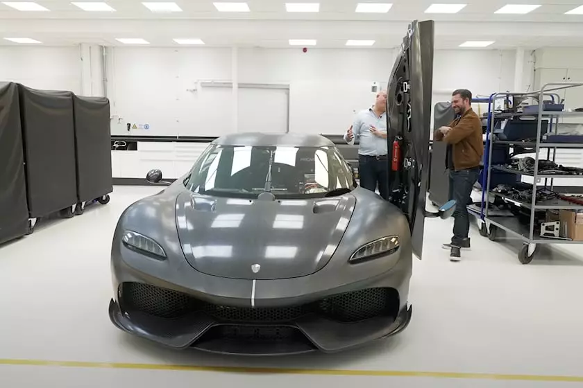 Кристиан фон Коэнигсег таныг Koenigsegg-ийн үйлдвэрээр аялуулахыг зөвшөөрнө үү 4979_9