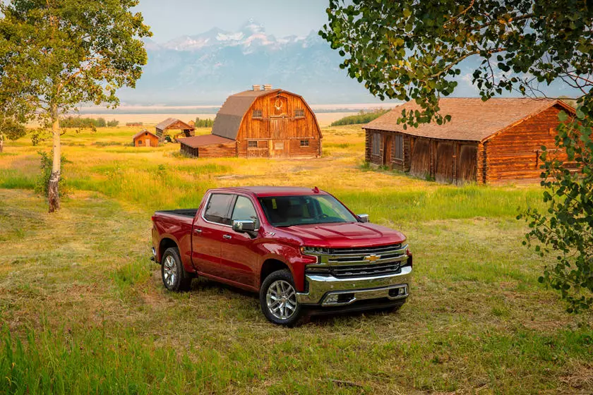 2019-2021 Chevrolet Silverado 1500 წინა კუთხის ხედი