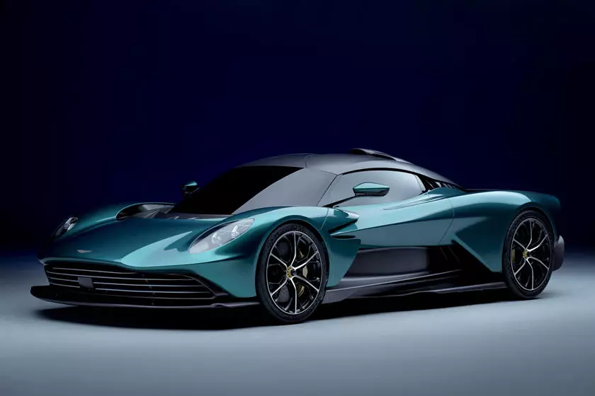 2023 Aston Martin Valhalla Vista de ángulo frontal