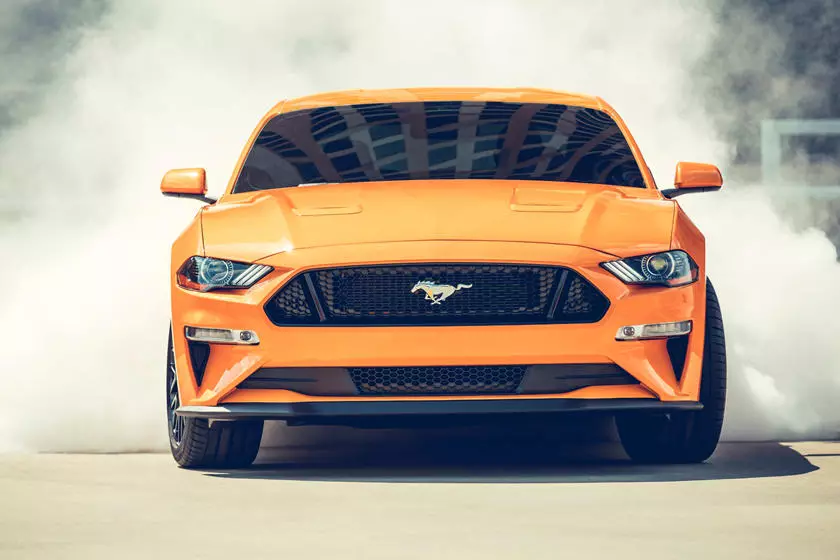 2018-2021 ફોર્ડ Mustang કૂપ ફ્રન્ટ વ્યૂ