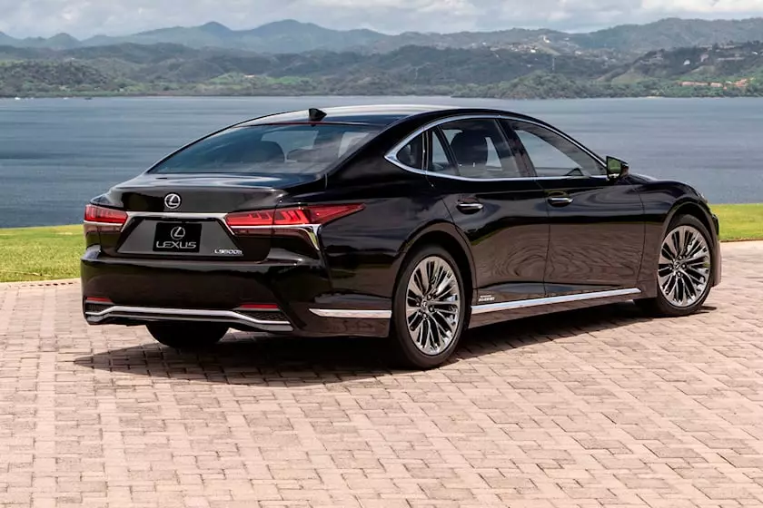 2021-2022 Lexus LS Hybrid Útsýni að aftan