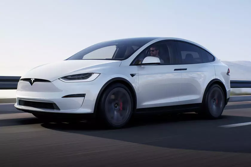 2021-2022 Tesla Model X Karirani prednji kut za vožnju
