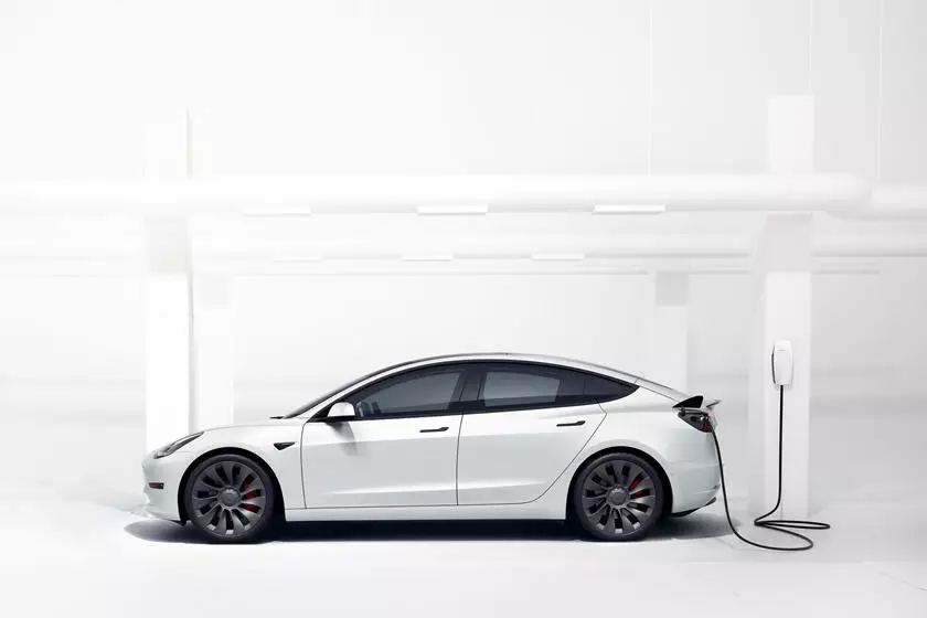 Acordul de 4 miliarde de dolari al Tesla cu Hertz este pus la îndoială 50438_4