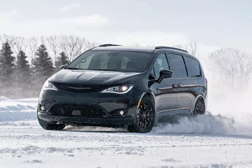 2020 Chrysler Pacifica AWD бір жыл ерте келеді 50515_4