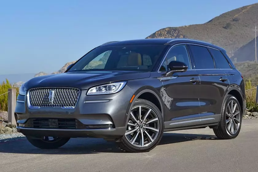 2020-2022 Lincoln Corsair Front Angle View