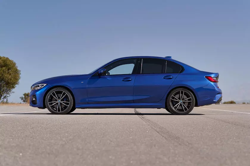 2019-2020 BMW 3 Series Sedan Side View