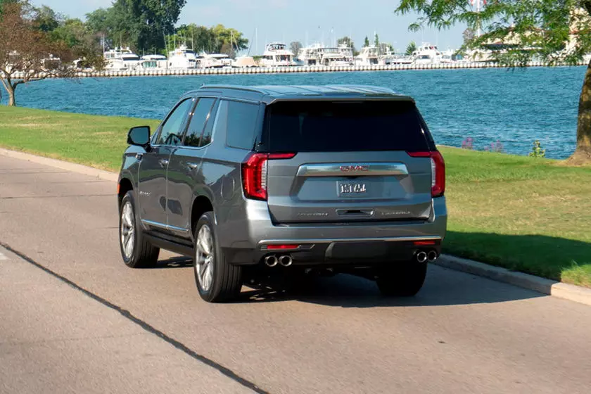 2021-2022 GMC Yukon XL Rear View Driving