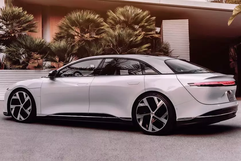 2021-2022 Lucid Air арын өнцгийг харах