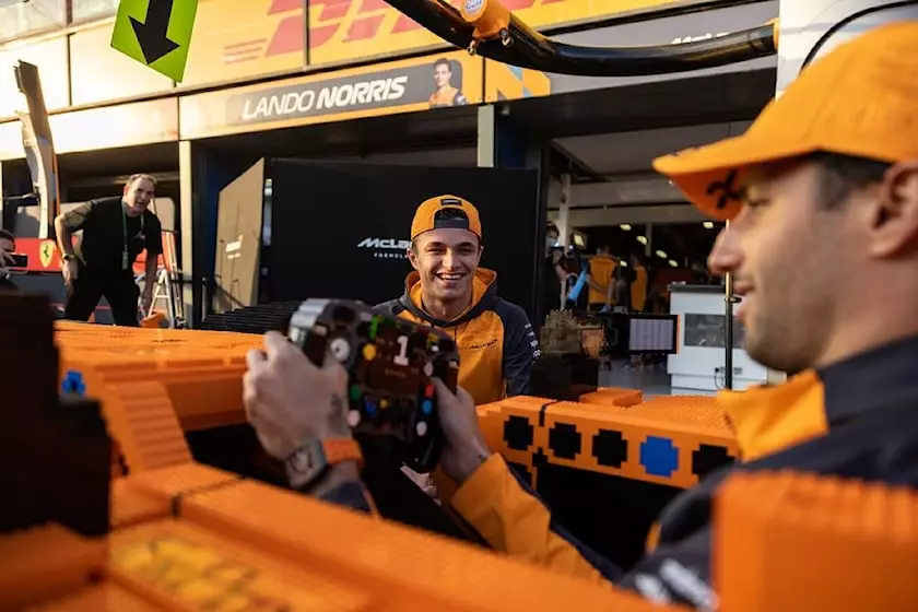 McLaren F1-ს ავსტრალიის GP-ს მოაქვს რეალური ზომის Lego F1 მანქანა 506_8