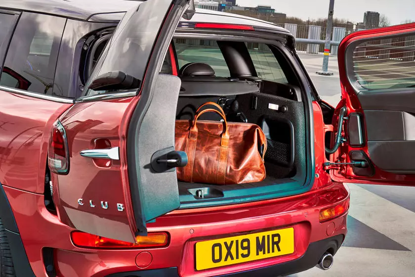 2020-2022 MINI Cooper Clubman Trunk Space