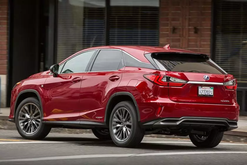 De Lexus RX kritt en enorme Präisschnëtt, awer verléiert Luxusfunktiounen 50883_2