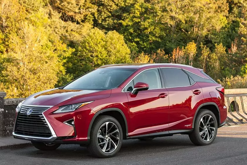 De Lexus RX krijgt een enorme prijsverlaging, maar verliest luxe functies 50883_6