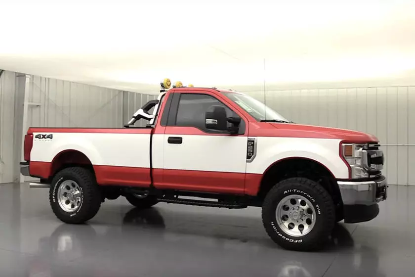 Ua Toe Foi Mai le Ford F-250 'Highboy' Two-Tone 51116_5