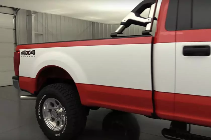 Ford F-250 'Highboy' Hai tông màu đã trở lại 51116_7