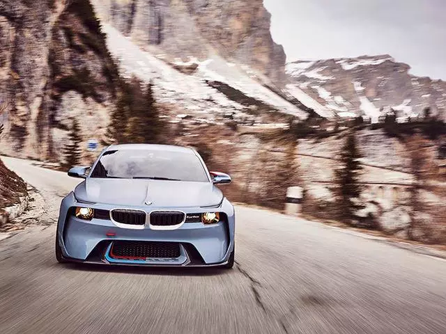 Ревидираниот концепт на BMW 2002 Hommage е автомобилот што сите го сакаме 51127_2