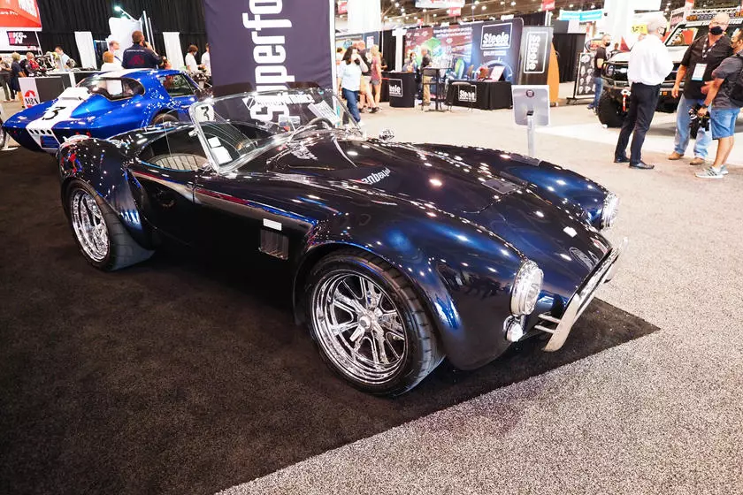 Zute igwe eletrik Shelby Cobra na arụmọrụ hypercar 51296_1