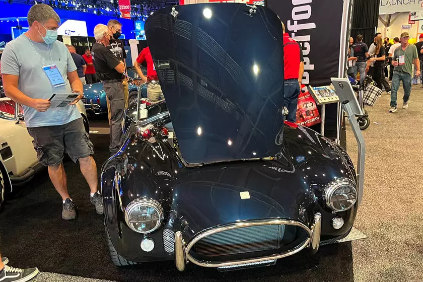 Himamata ang Electric Shelby Cobra Uban sa Hypercar-Killing Performance 51296_4