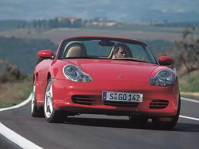 Ҷашни Porsche Boxster: Касе, ки Porscheро наҷот дод 51316_1