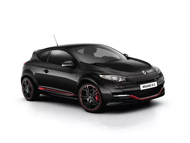 Ngubani ofuna ukubona iRenault Megane ka-2012? 51778_1