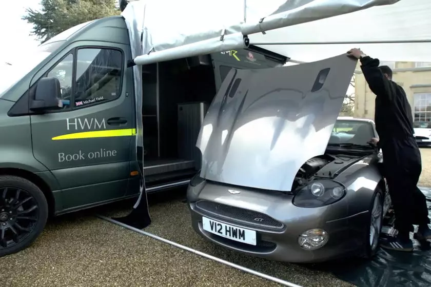 Bheka Le Enhle Kakhulu ye-Aston Martin Service Van 52049_8