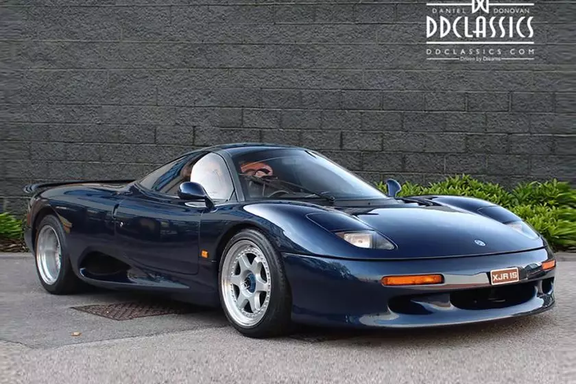 Бул сейрек кездешүүчү Jaguar XJR-15 дүйнөдөгү 53 гана унаанын бири 52261_3