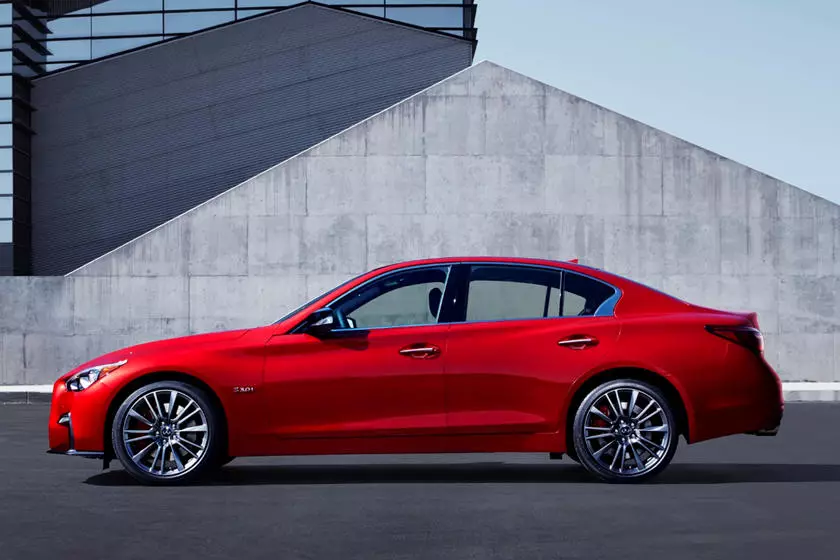 2018-2020 Infiniti Q50 View Side