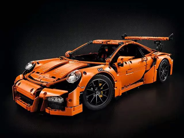 Lego Porsche 911 GT3 RS hau mutilen azken jostailua da 52548_1