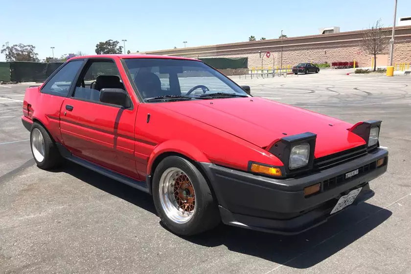 Toyota's Classic AE86 Drift Weapon krijt gloednije OEM-ûnderdielen 52614_6