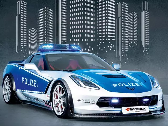 'מכונית השוטר' החדשה ביותר של גרמניה היא לא פורשה 911 אבל...קורבט?! 52769_3