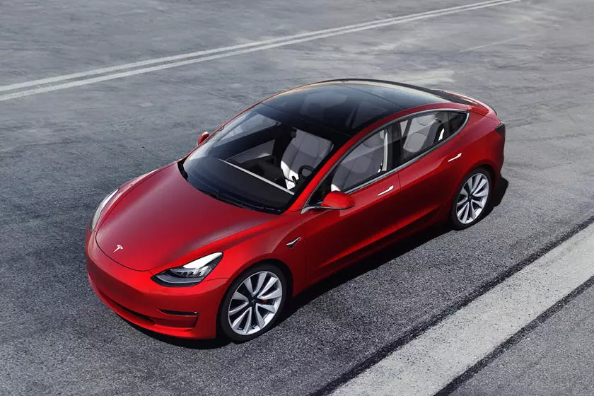 2017–2020 m. Tesla Model 3 vaizdas iš priekio