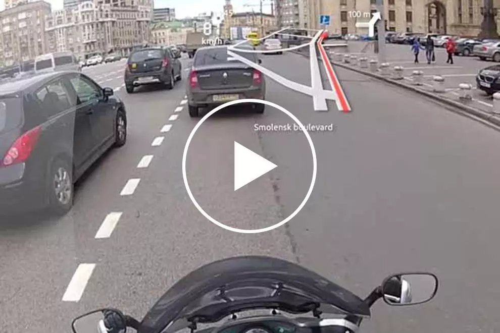 Rosyjska firma Livemap przedstawia najnowocześniejszy wyświetlacz Head Up na kask motocyklowy