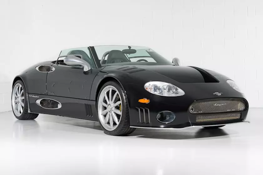 Il y a une guerre d'enchères pour ce rare Spyker C8 Spyder 5314_1