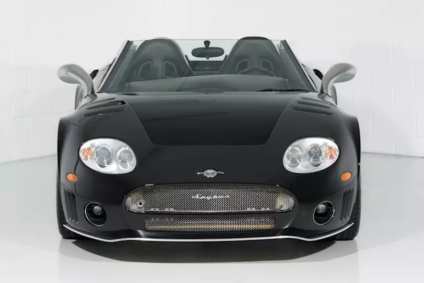 Il y a une guerre d'enchères pour ce rare Spyker C8 Spyder 5314_6