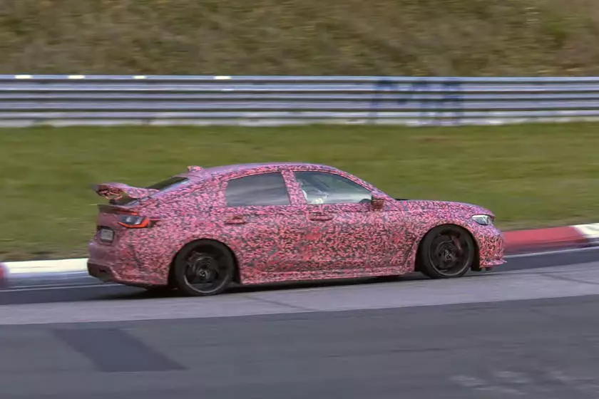 Sehen Sie, wie der Honda Civic Type R 2023 auf dem Nürburgring antritt 53485_7