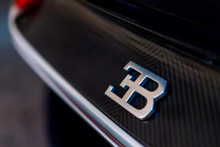 2016-2019 Bugatti Chiron Coupe Badge