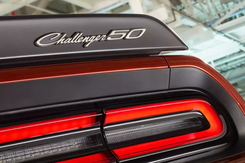 Dodge Challenger รุ่นพิเศษใหม่ล่าสุดมาถึงแล้ว 53519_8