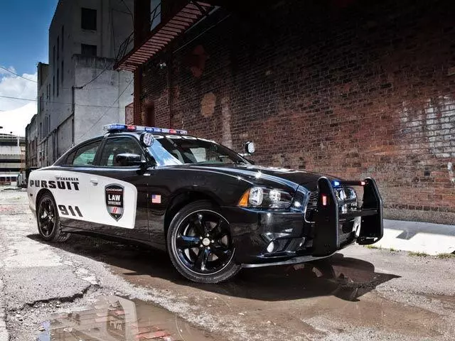 Ar „Ford“ ką tik išleido beveik 40 000 policininkų automobilių? 53958_4