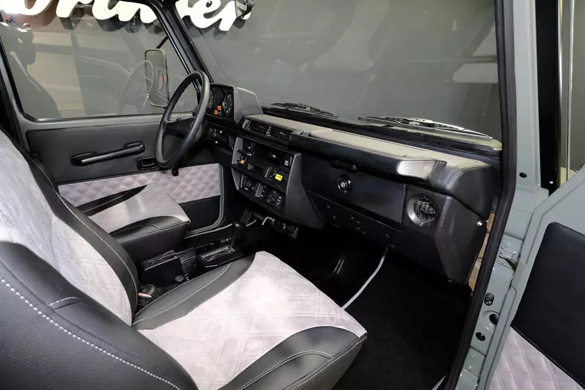 Класическият Mercedes G-Wagen се превръща в страхотен кемпер 54002_4