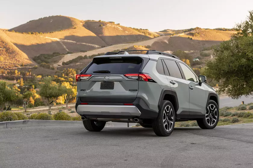 2019-2020 Toyota RAV4 Dreiviertelansicht von hinten rechts