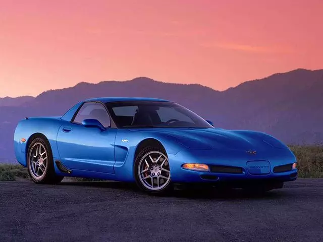 در سال 2030 شما قادر خواهید بود یک C7 Corvette Z06 را با قیمت حدود 20000 دلار خریداری کنید. 54382_3